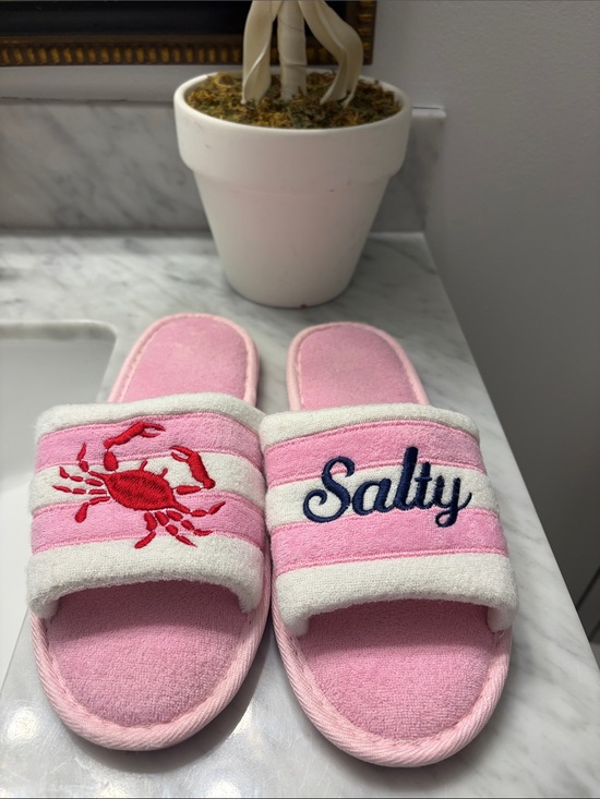 Source Unknown | Shoes | Nwot Pink Salty Crab Slide Slippers Size 78 ...